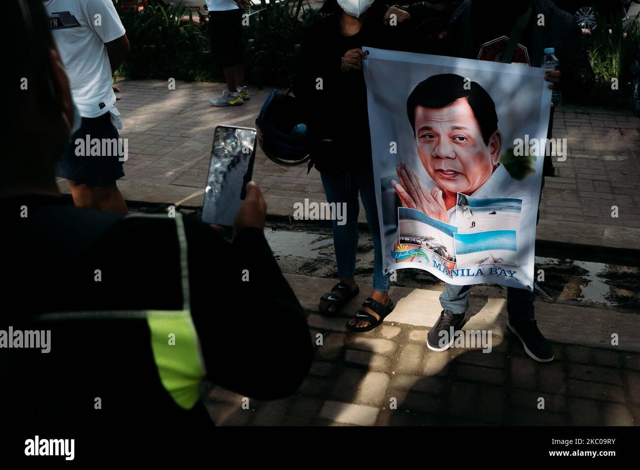 Supporters of president rodrigo duterte hi-res stock photography and ...