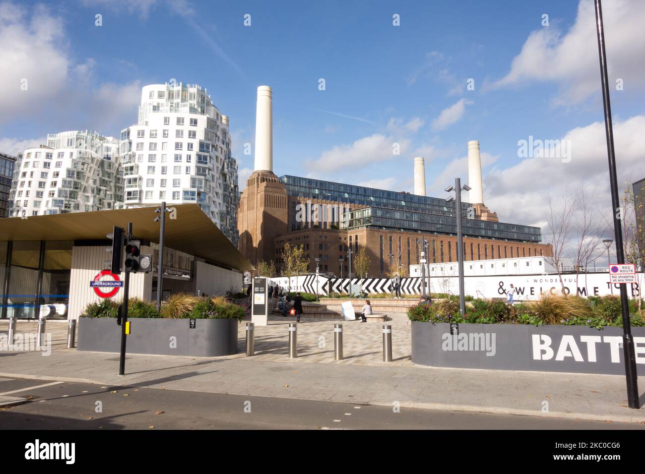 Battersea power station tube station hi-res stock photography and ...