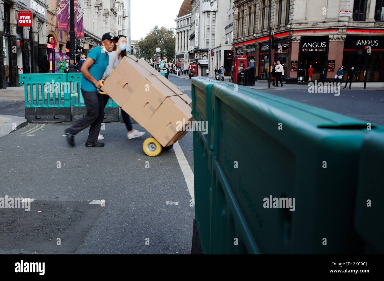 Return trolley hi-res stock photography and images - Alamy