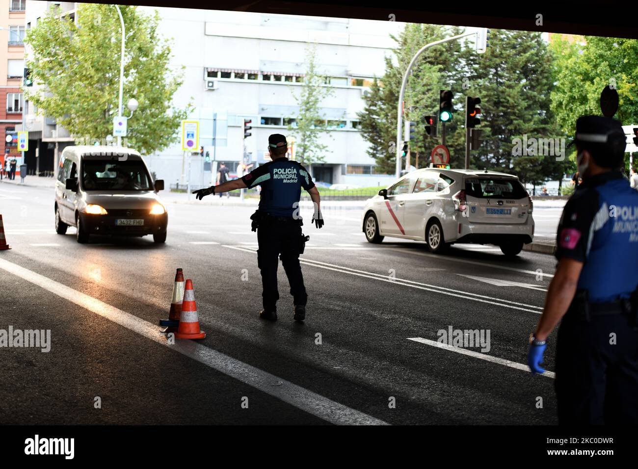Madrid local police car hi-res stock photography and images - Alamy