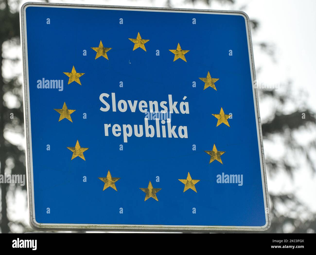 The Republic of Slovakia sign seen at the Barwinek-Vysny Komarnik ...