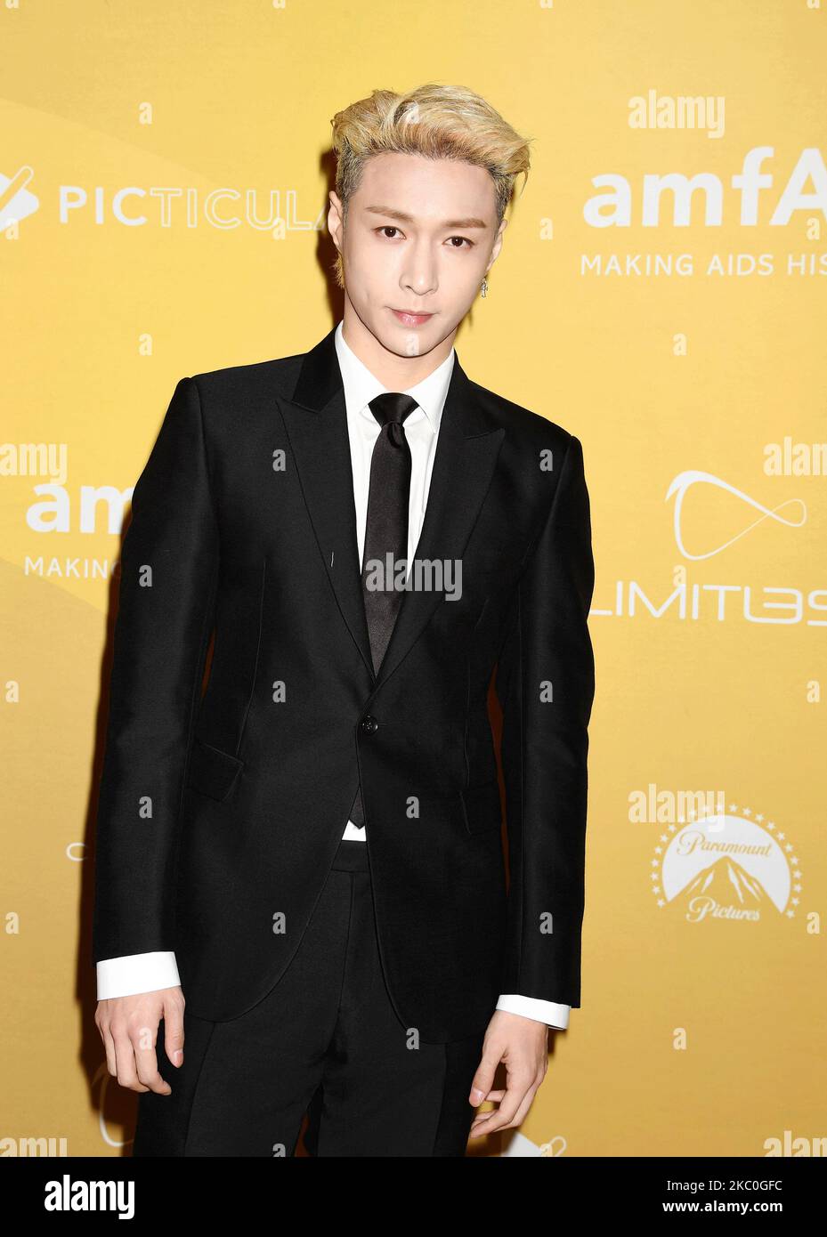 WEST HOLLYWOOD, CA - NOVEMBER 03: Lay Zhang attends 2022 amfAR Gala Los ...