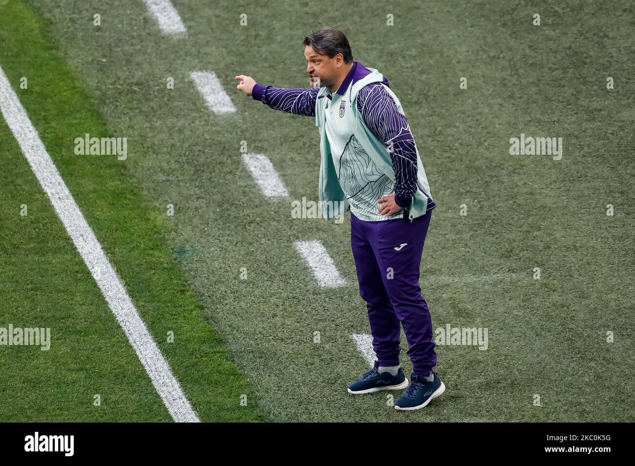 Ufa head coach vadim evseev gestures hi-res stock photography and ...