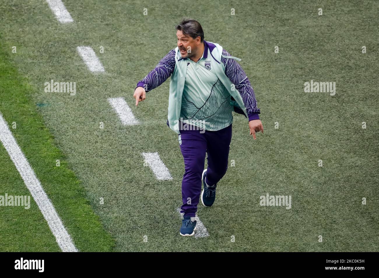 Ufa head coach vadim evseev gestures hi-res stock photography and ...