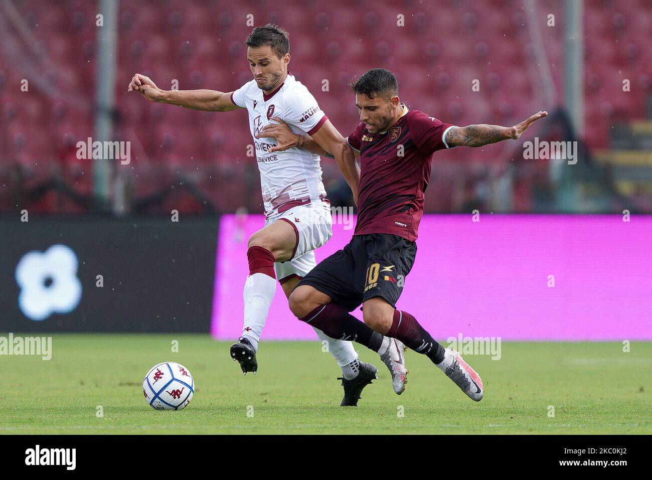 Emanuele cicerelli of us salernitana hi-res stock photography and ...
