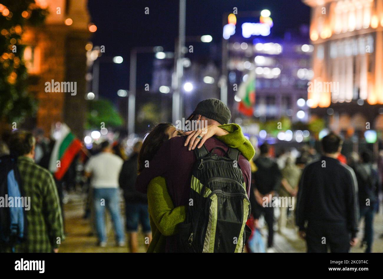 Zachary Gordon And His Girlfriend Kissing