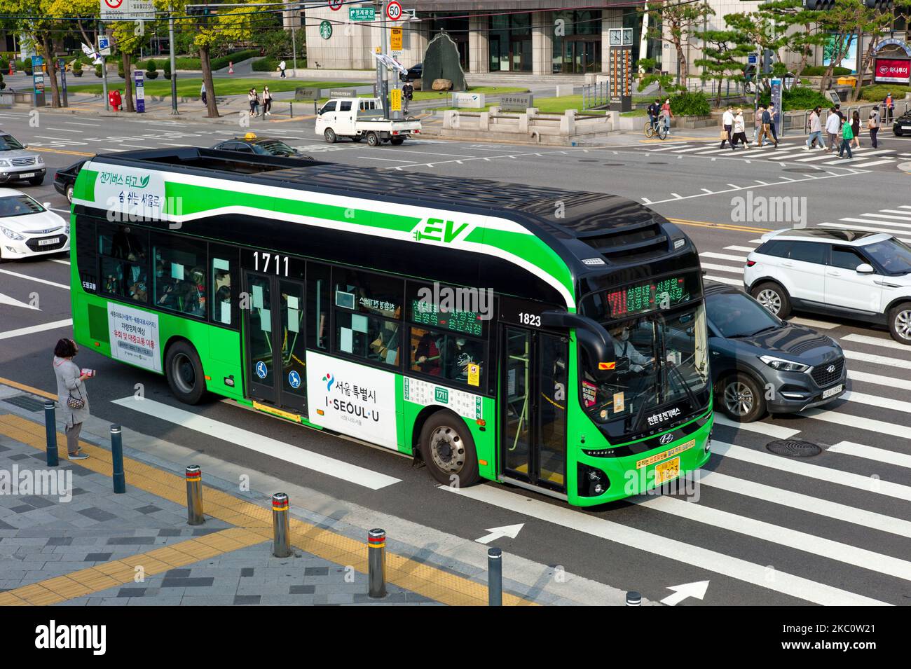 Seoul bus station hi-res stock photography and images - Alamy