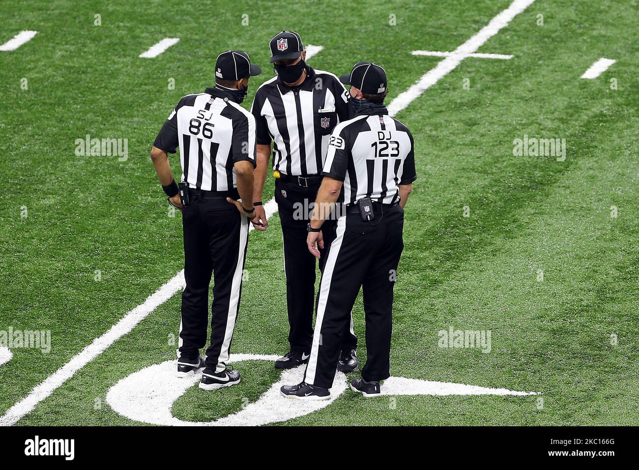 Football officials hi-res stock photography and images - Alamy