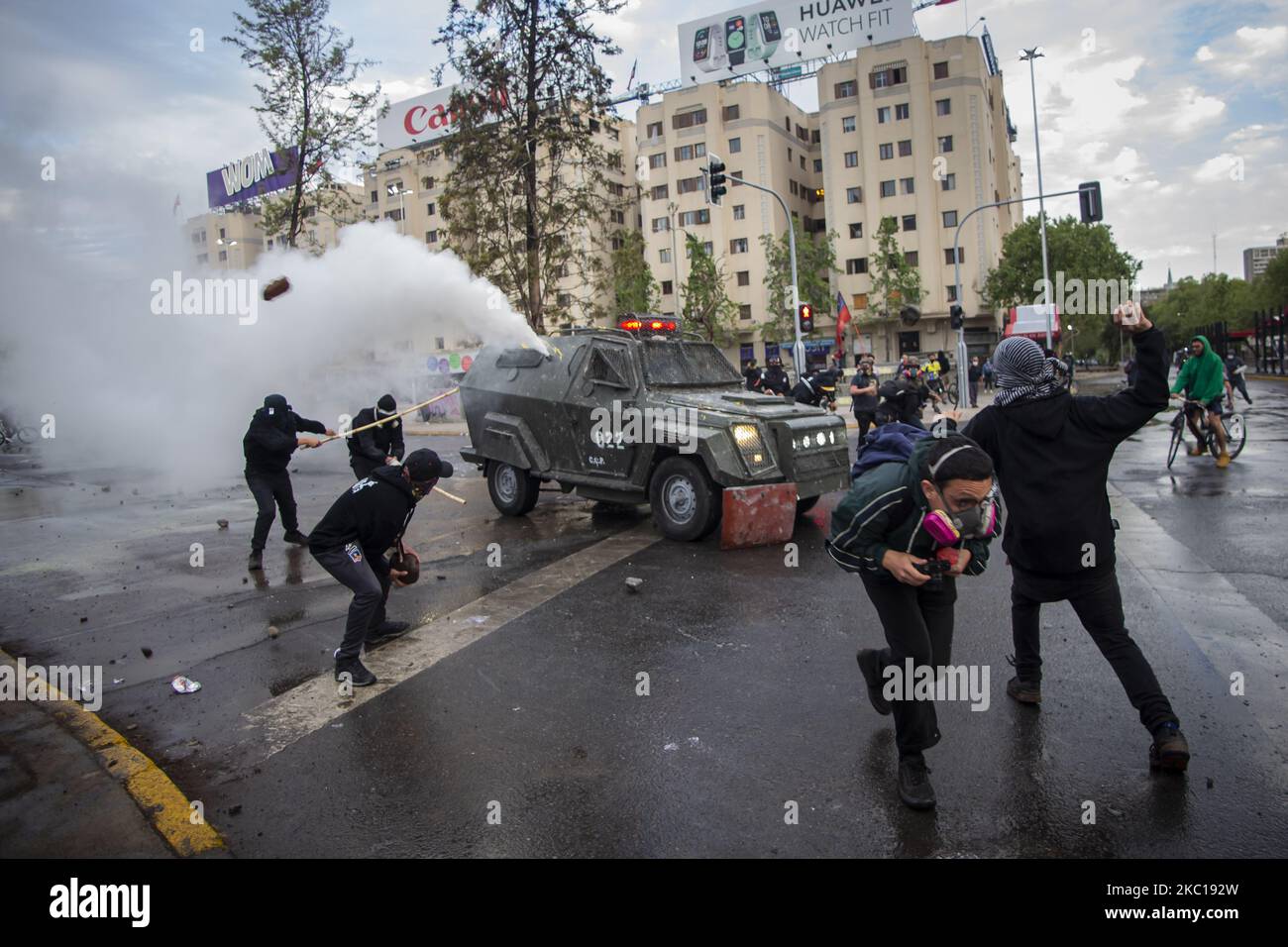 Riot police gases hi-res stock photography and images - Alamy