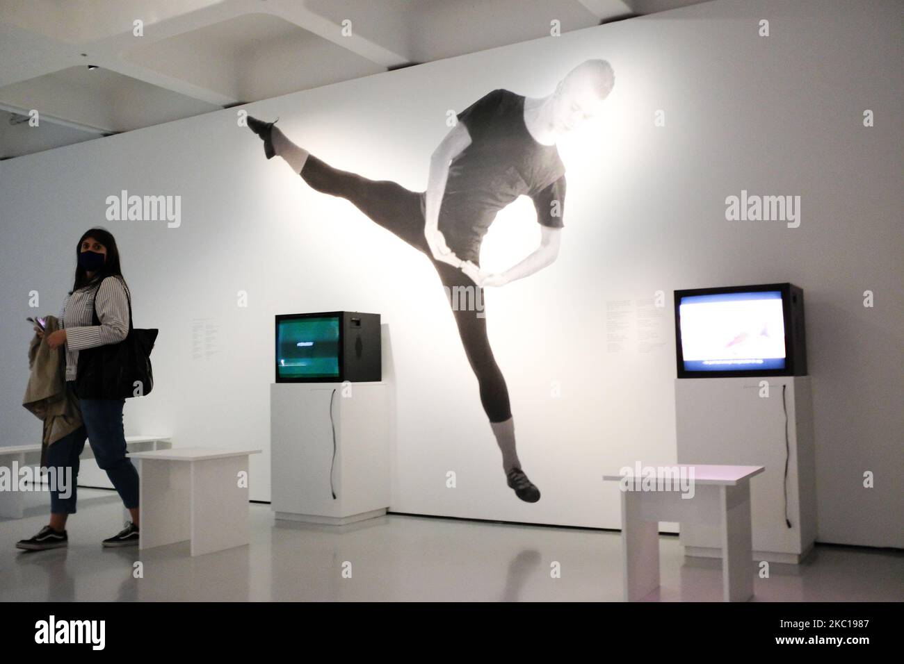 Michael clark dancer hi-res stock photography and images - Alamy