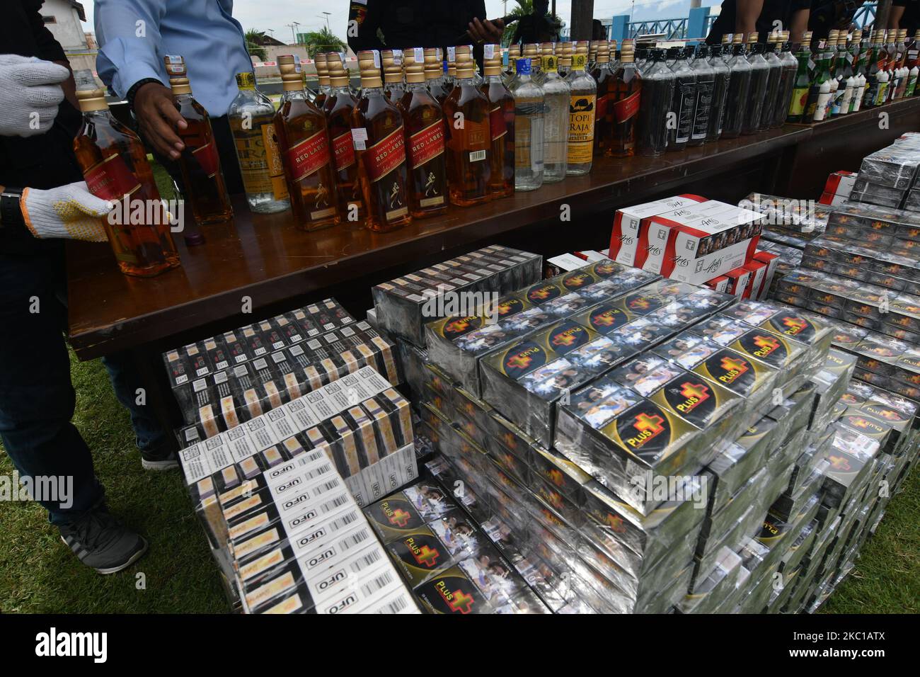 Official excise stamps hi-res stock photography and images - Alamy