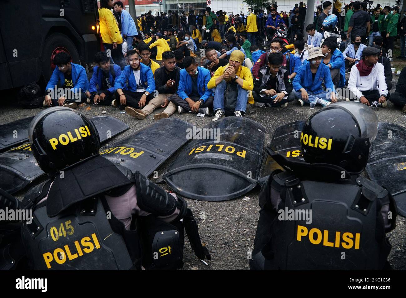 Indonesian riots hi-res stock photography and images - Alamy