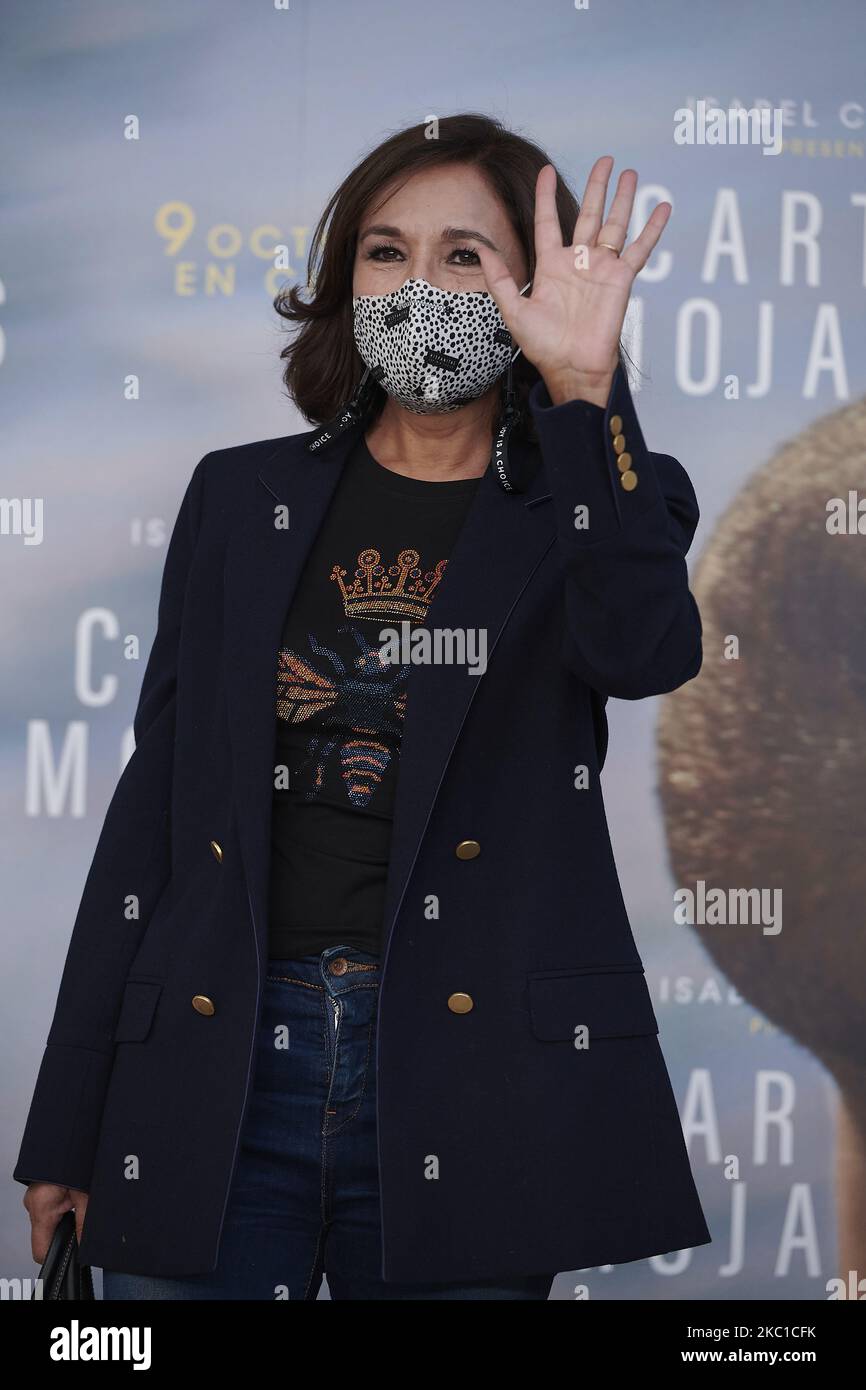 Isabel Gemio attends the 'Cartas Mojadas' Premiere at Gran Principe Pio ...