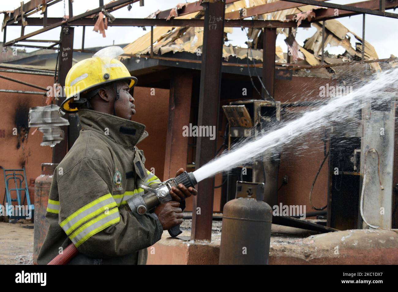 Best roof cooking gas station hi-res stock photography and images - Alamy