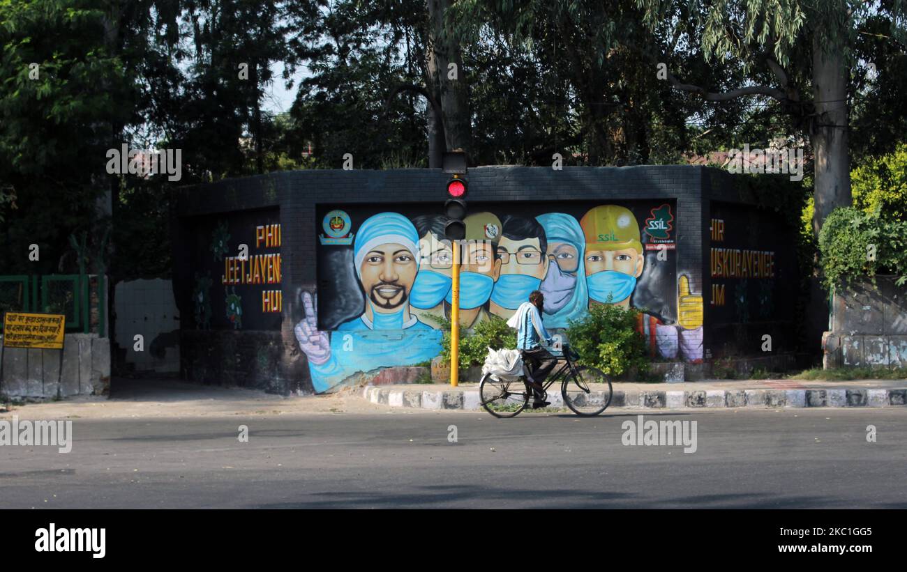 Mural honouring frontline workers hi-res stock photography and images ...