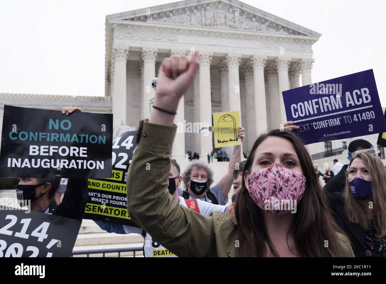 Protesters for and against gathering in front of US Supreme Court ...