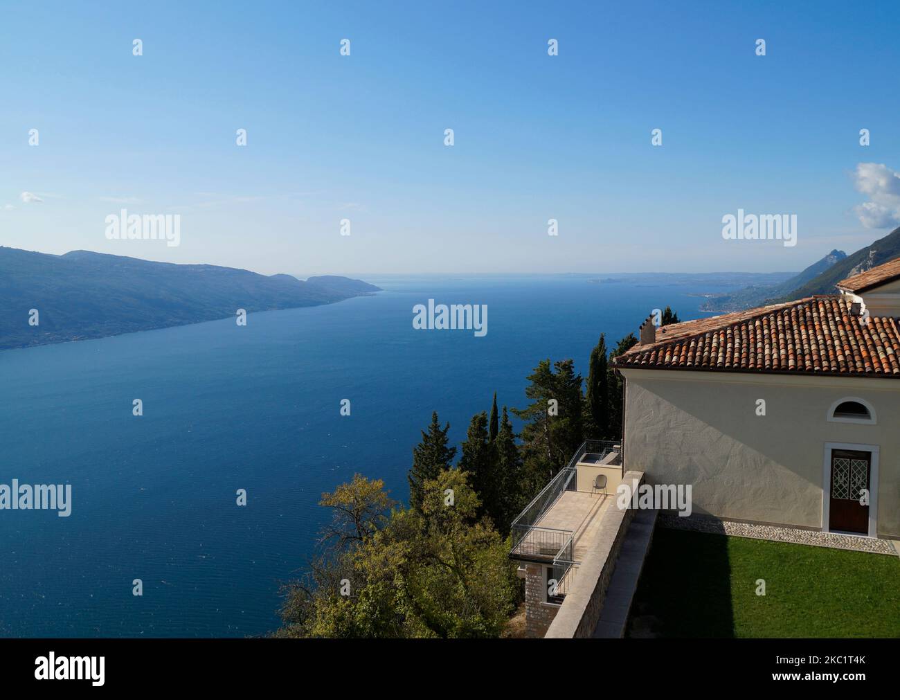 Madonna di montecastello wallfahrtskirche in tignale hi-res stock ...