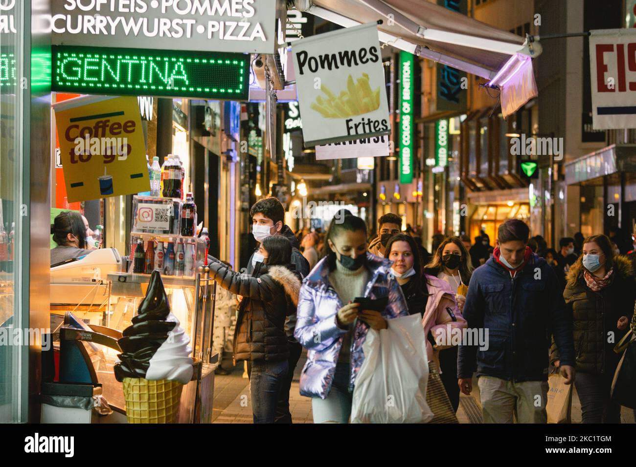 Th epedestrian area hi-res stock photography and images - Alamy