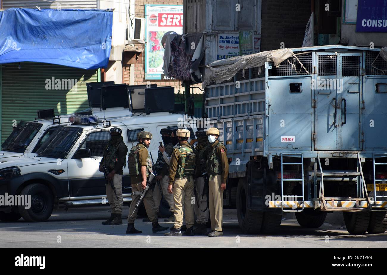 Central kashmirs chadoora hi-res stock photography and images - Alamy