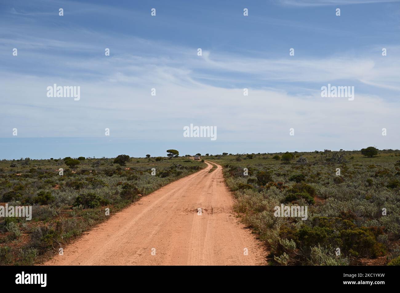 Travelling across the Australian outback Stock Photo - Alamy