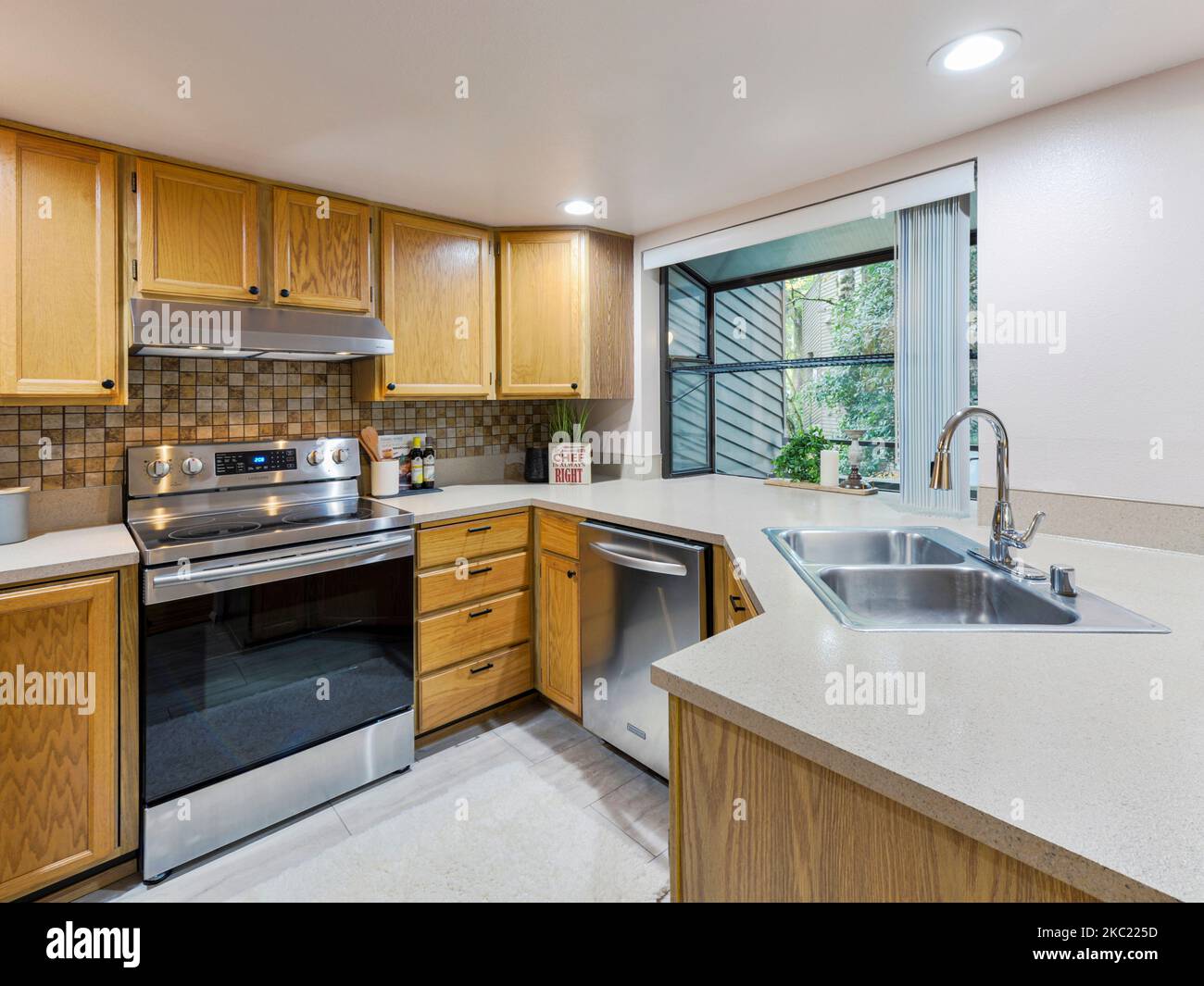 Modern residential kitchen interior Stock Photo - Alamy