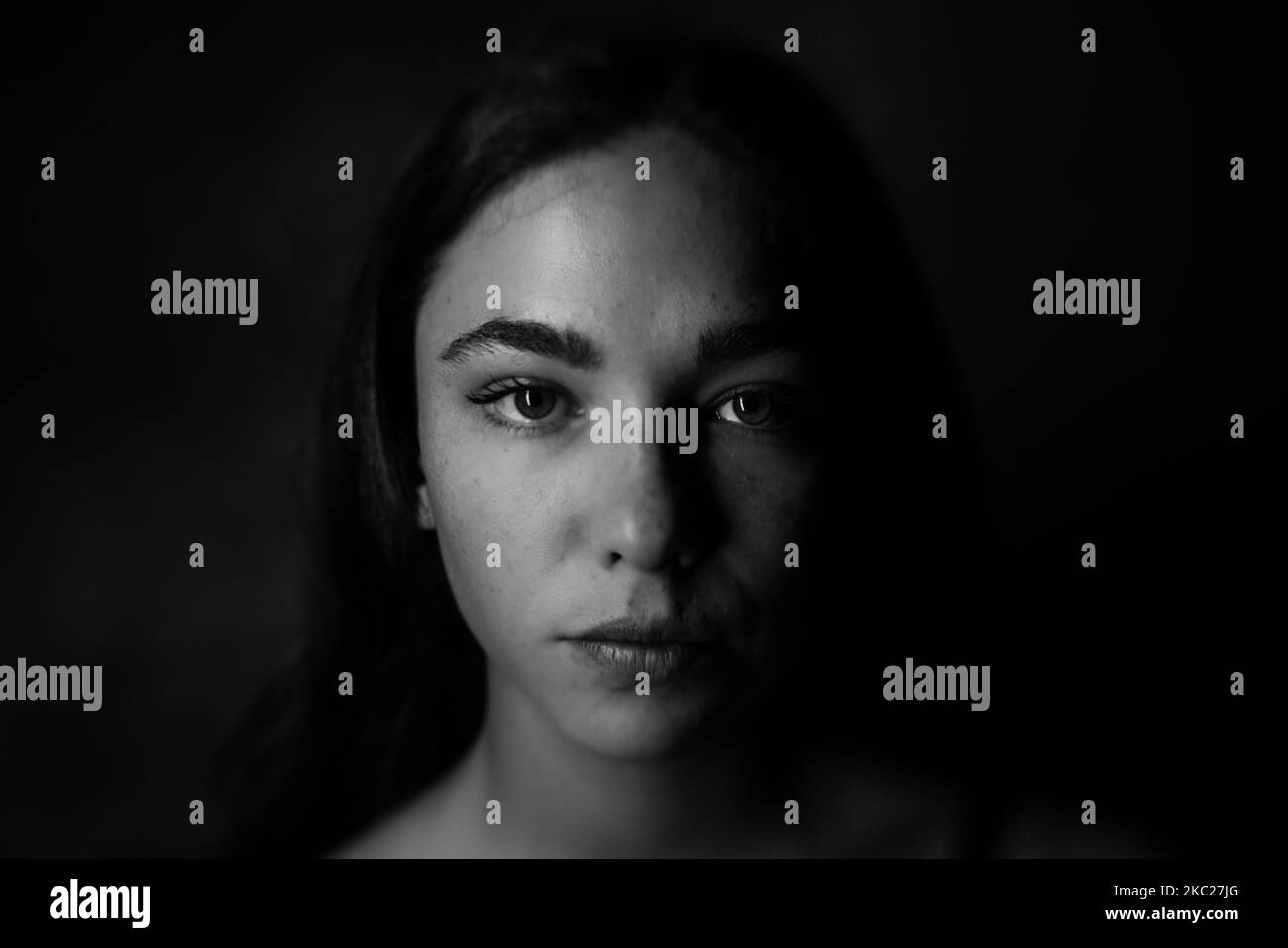 Matilda de angelis the undoing hi-res stock photography and images - Alamy