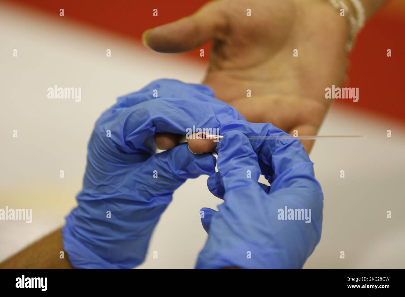 Student students blood sample hi-res stock photography and images - Alamy