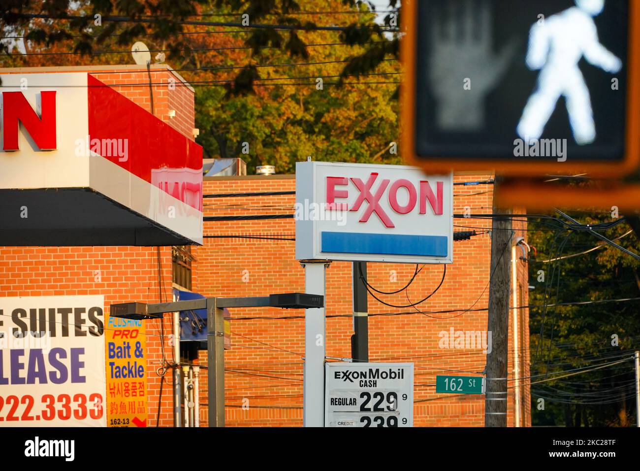 Oil giant exxon hi-res stock photography and images - Alamy
