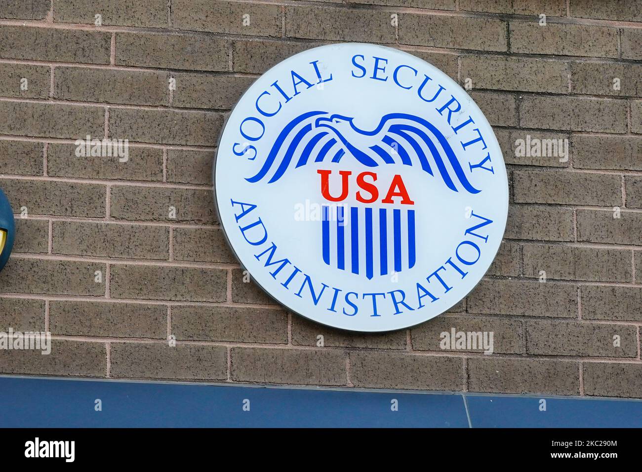 A view of the New York State Social Security Administration in Flushing ...