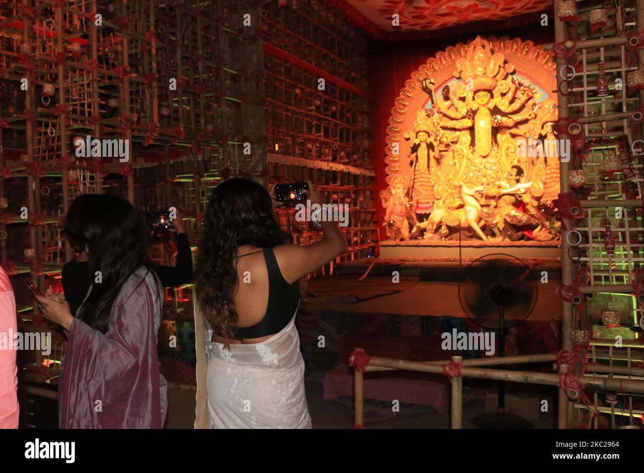 Entry of community puja pandal hi-res stock photography and images - Alamy