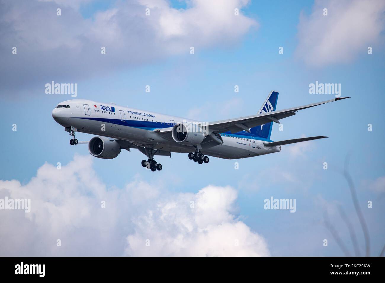 Boeing777 300er hi-res stock photography and images - Alamy