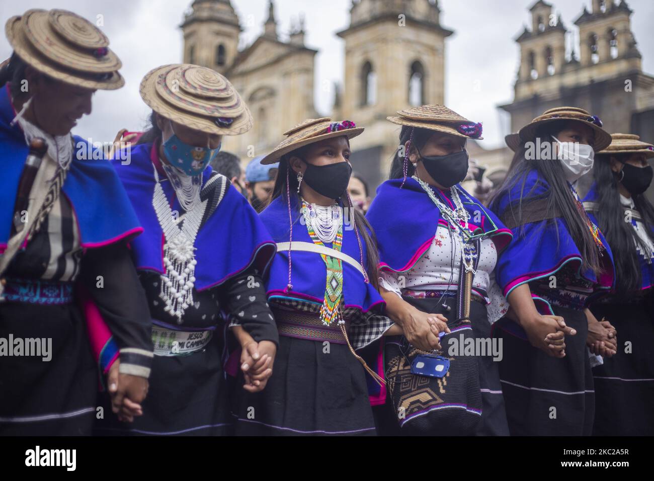 The Misak people present in the protest against the national government ...