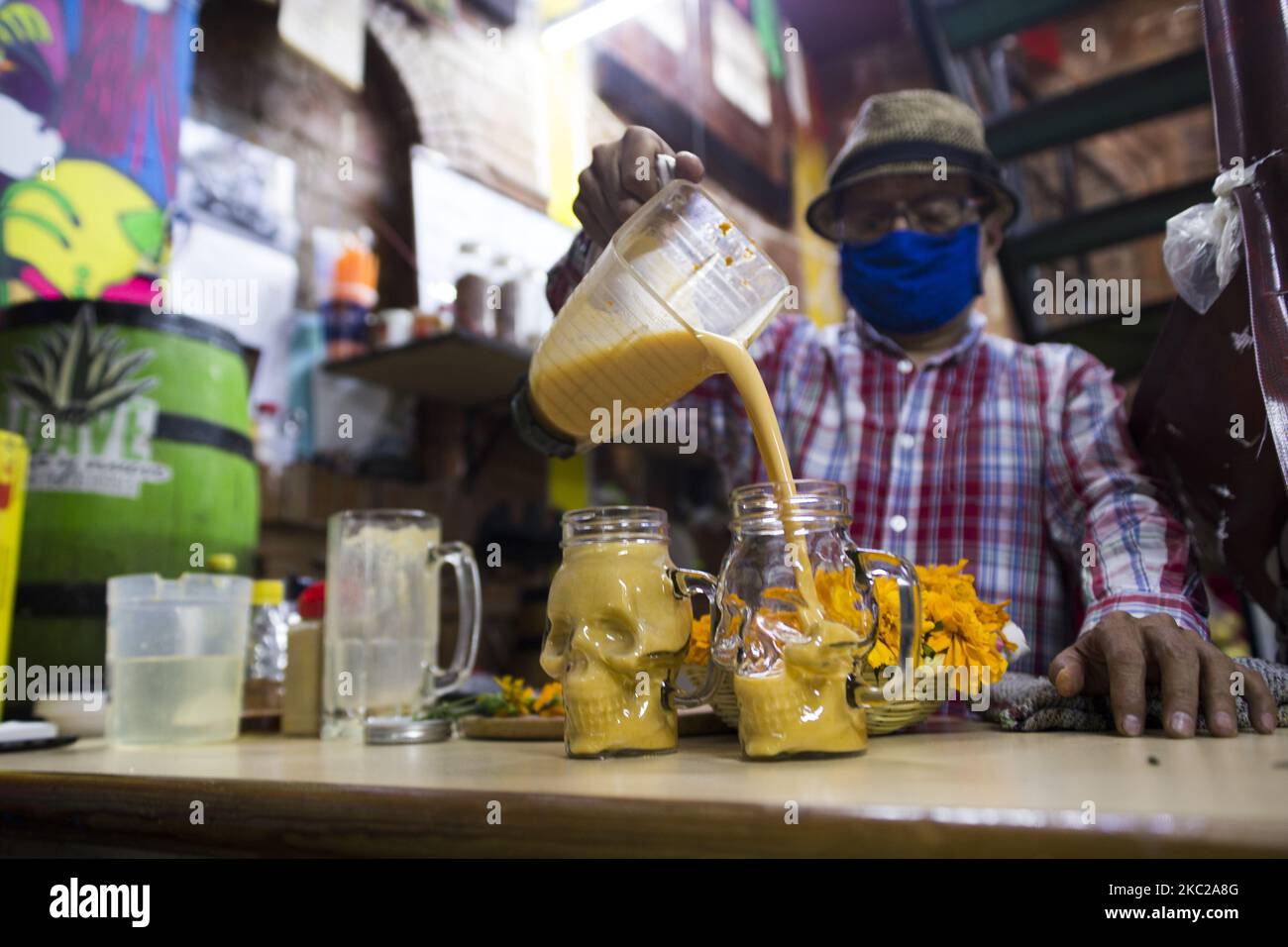 Annual sale of pulque hi-res stock photography and images - Alamy