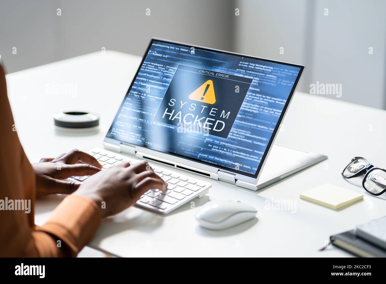 Hacked cyber security screen hi-res stock photography and images - Alamy