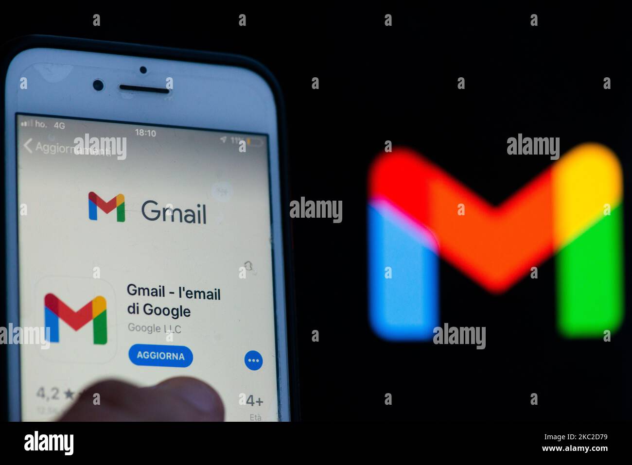 Gmail new 2020 logo hi-res stock photography and images - Alamy