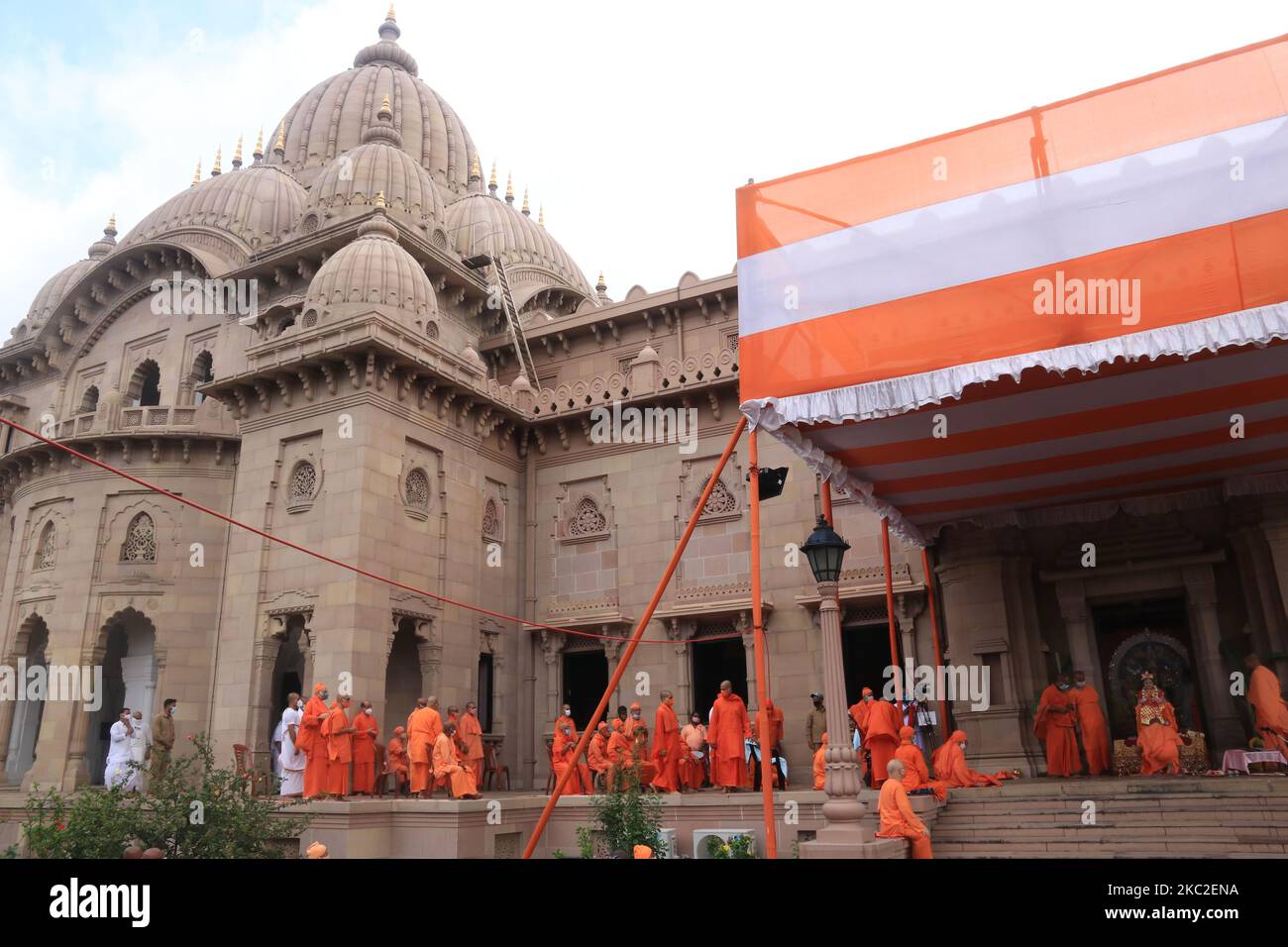 Priests of the Ramakrishna Mission worship a living goddess 'Kumari' in ...