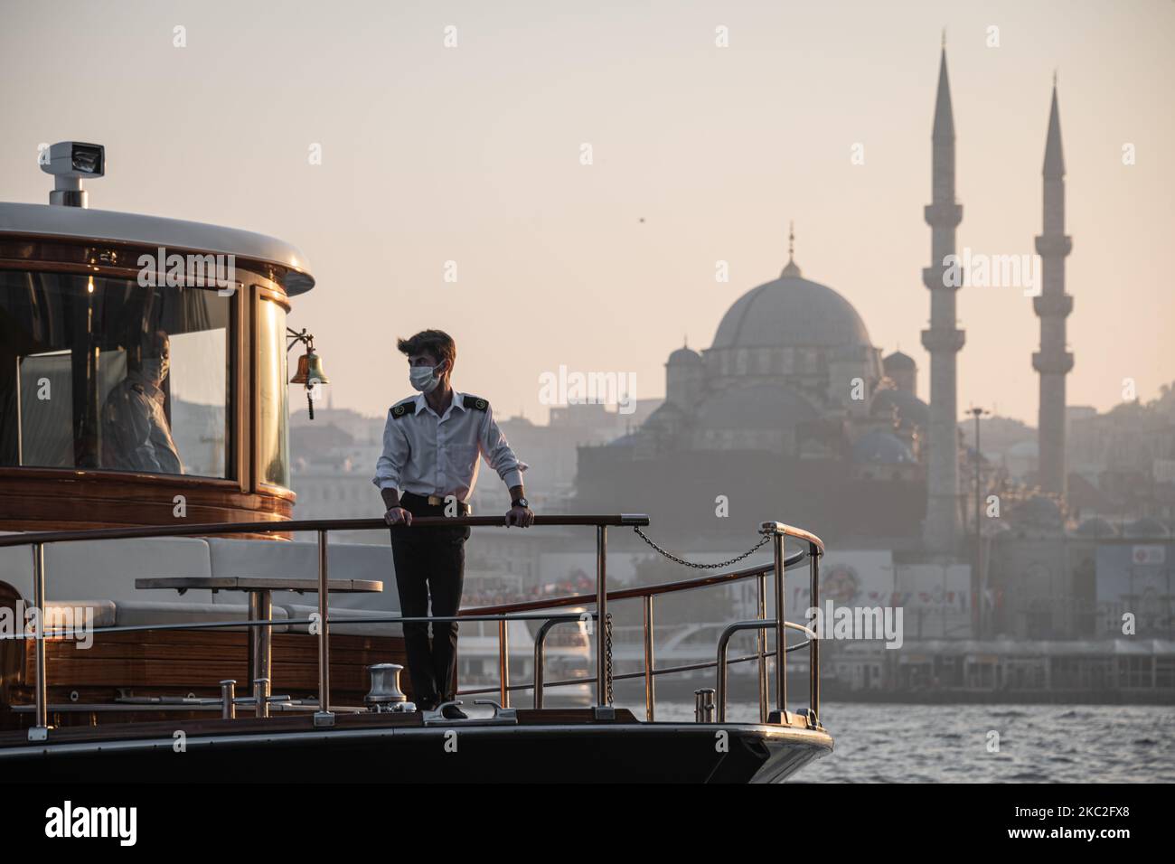 On 24 October, a high concentration of mist, dust or air pollution ...