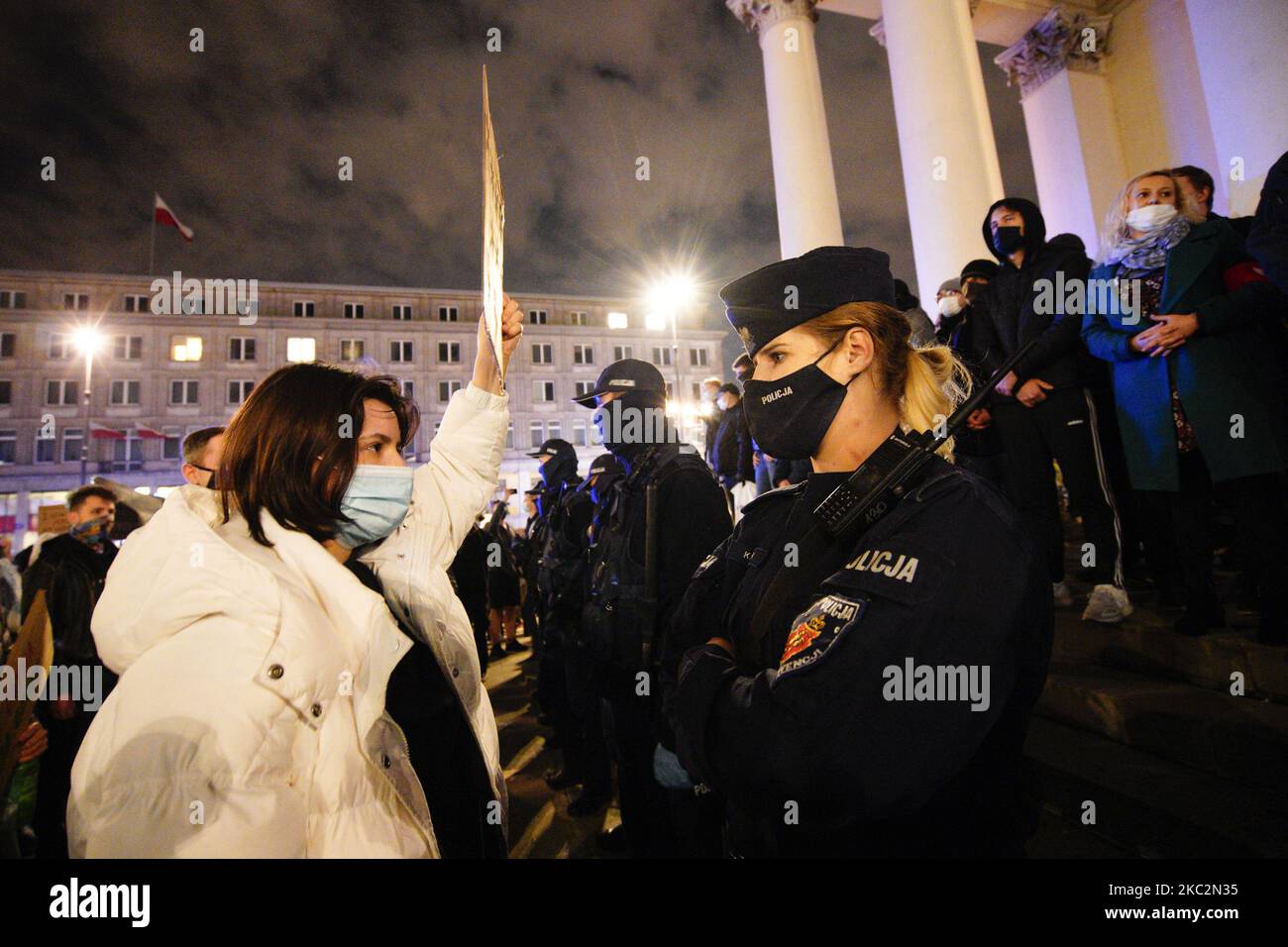 Female traffic police off hi-res stock photography and images - Alamy