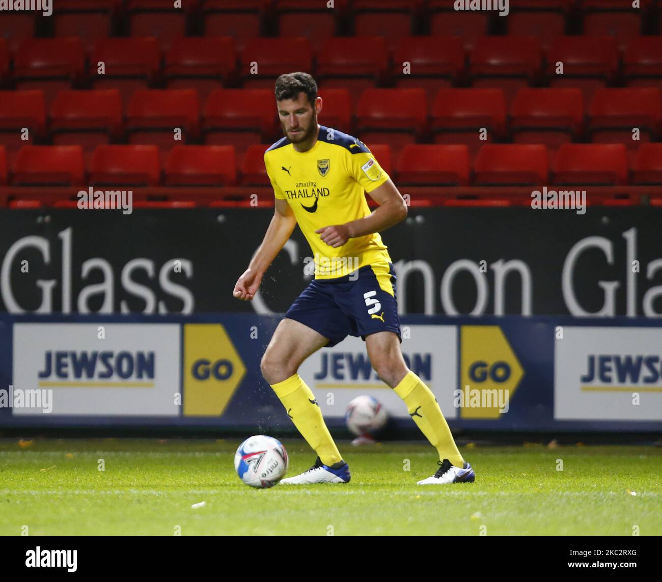 Oxford uniteds elliott moore hi-res stock photography and images - Alamy