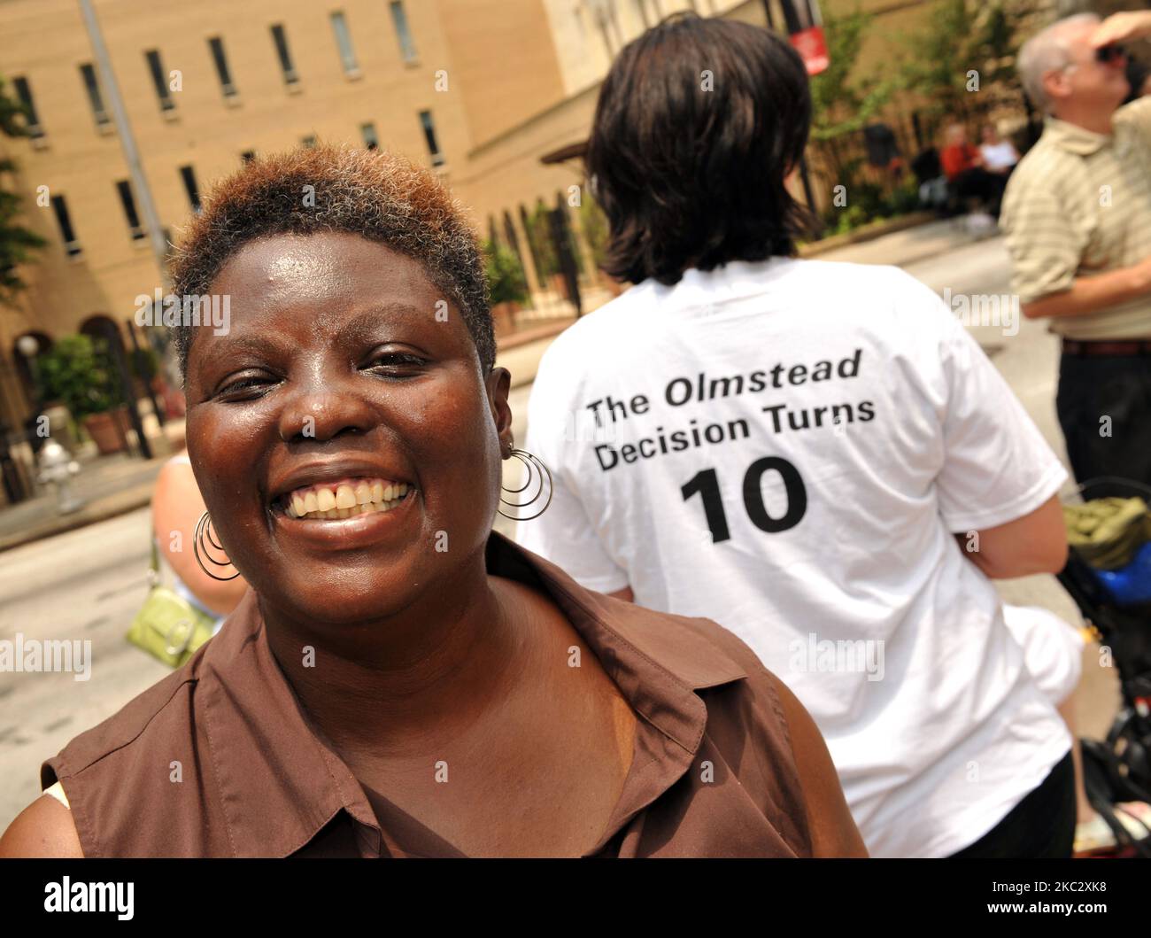 Atlanta, Georgia, USA. 4th Nov, 2022. LOIS CURTIS smiles for a small ...