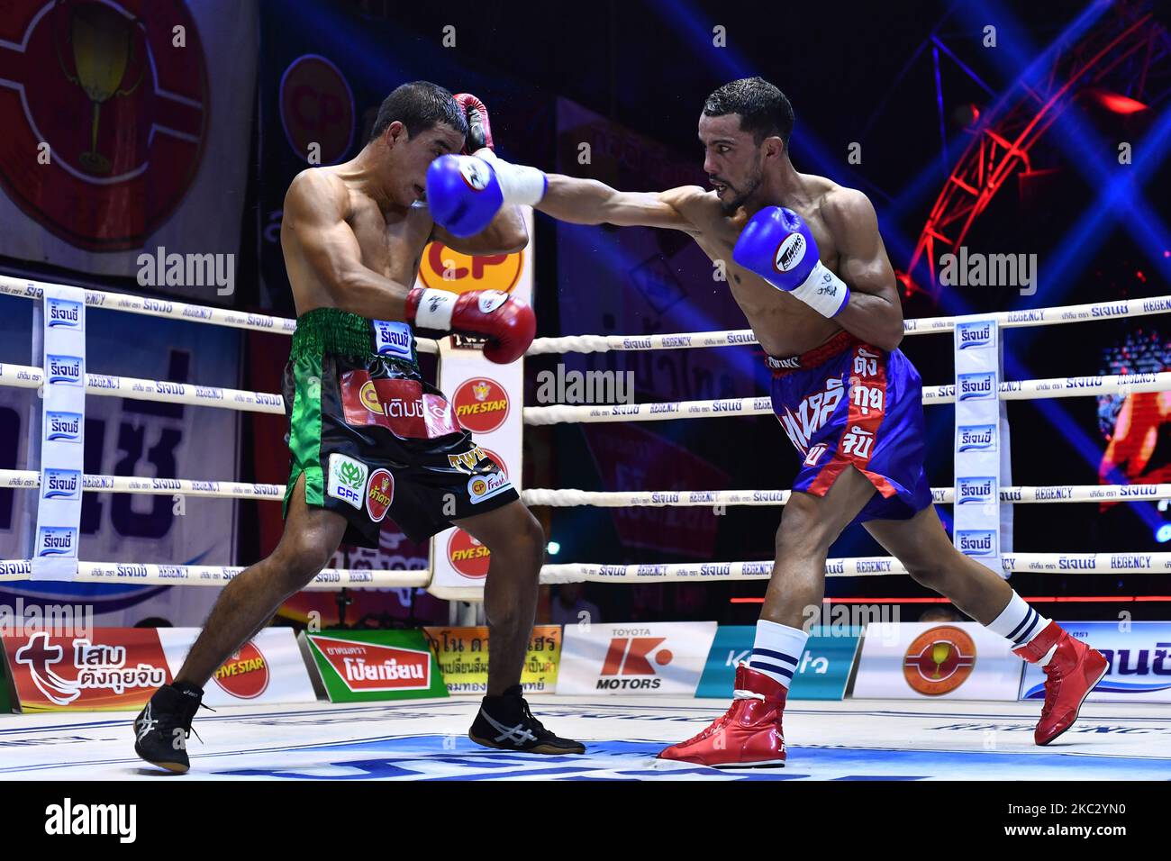 Rangsit international boxing stadium hi-res stock photography and ...