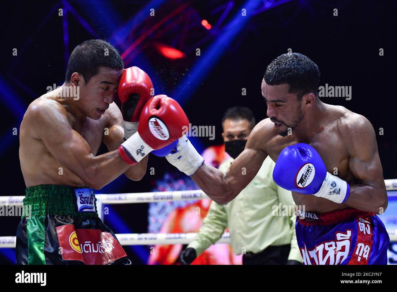 Rangsit international boxing stadium hi-res stock photography and ...