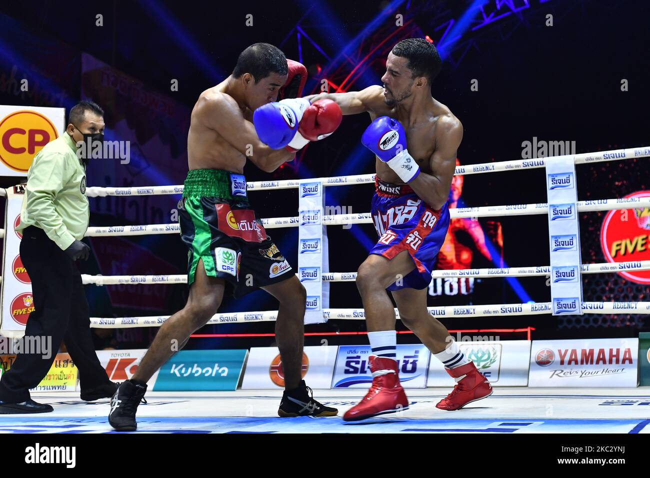 Rangsit international boxing stadium hi-res stock photography and ...