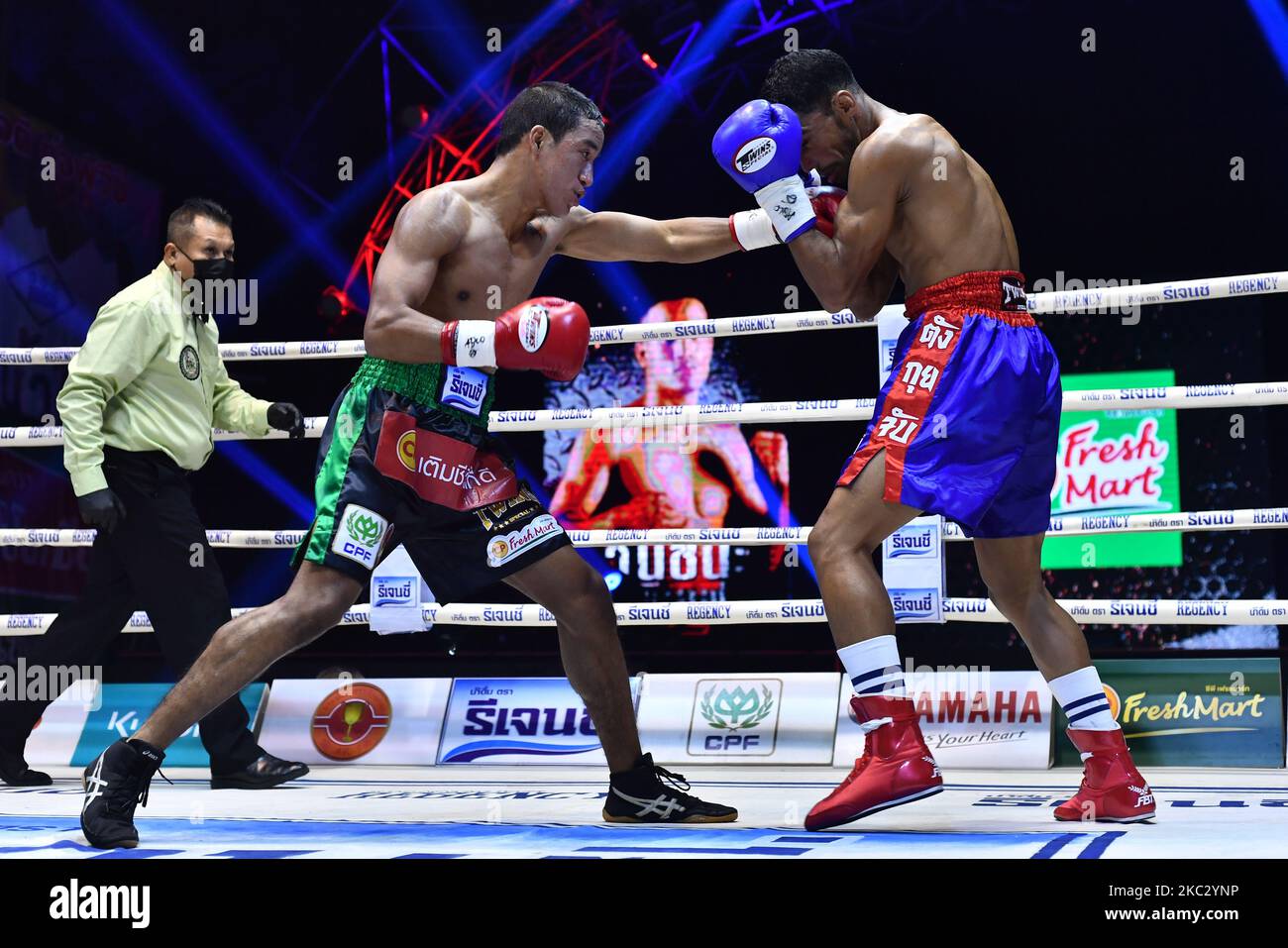 Rangsit international boxing stadium hi-res stock photography and ...