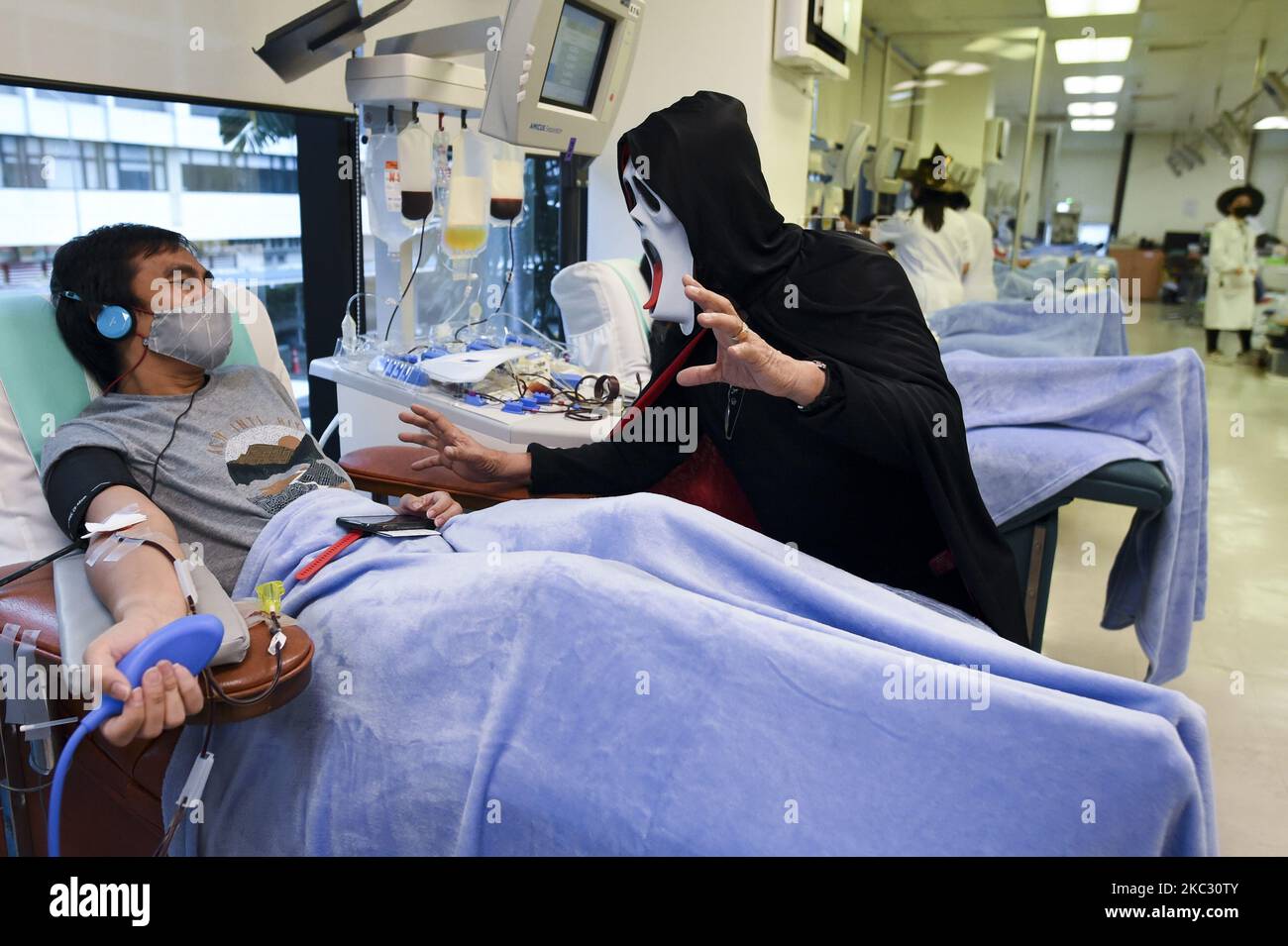 Halloween blood donation drive hi-res stock photography and images - Alamy