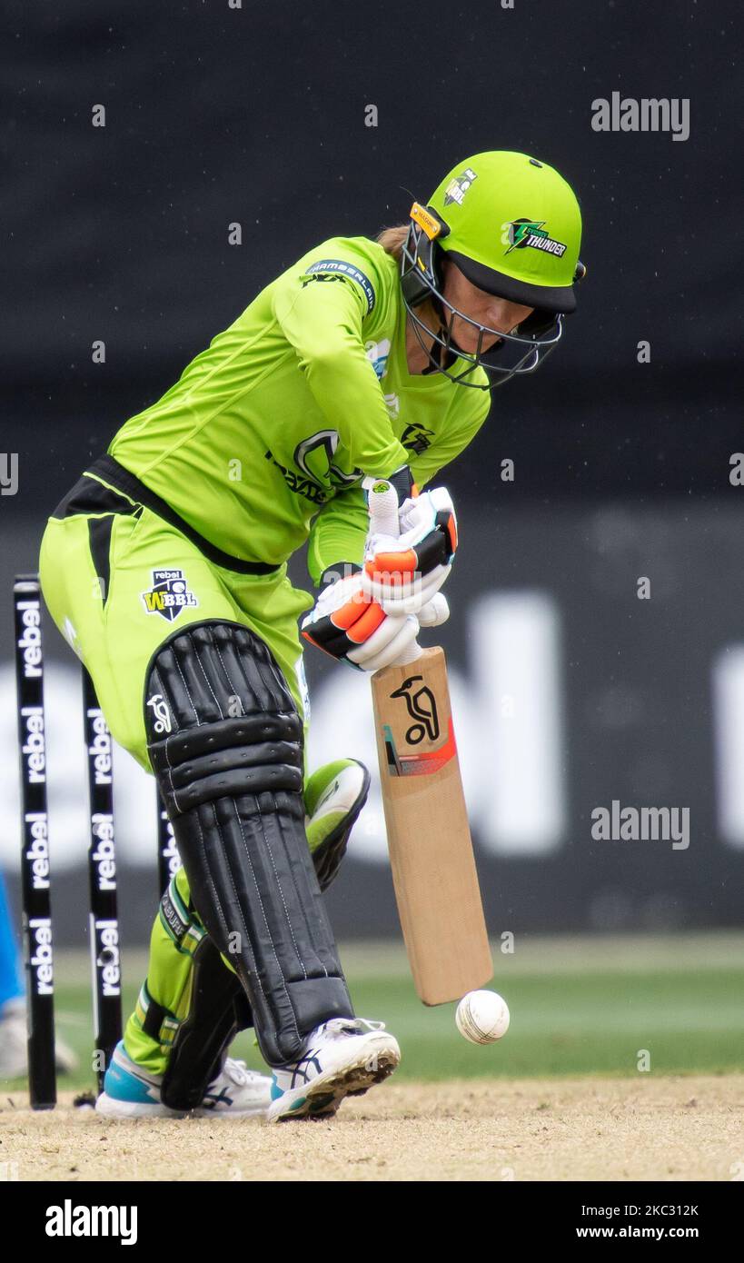 Rachael Haynes of the Thunder bats during the Women's Big Bash League ...