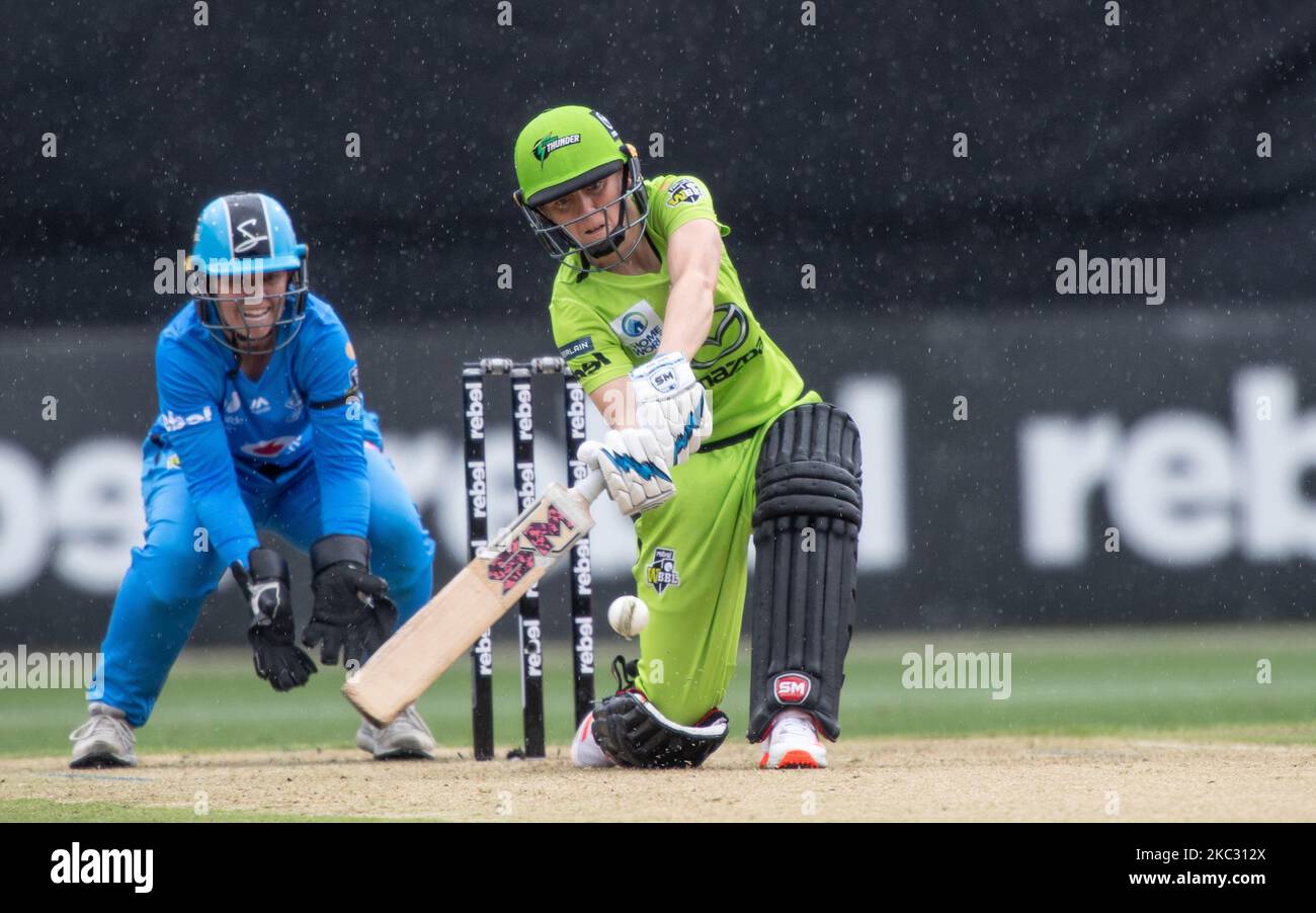 Heather knight of thunder bats hi-res stock photography and images - Alamy