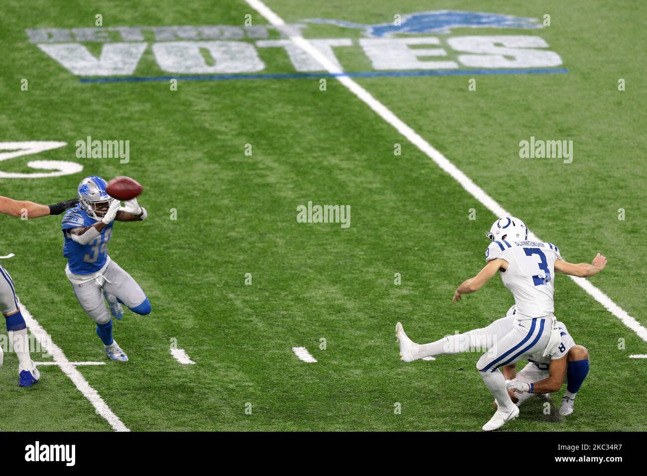 American football extra point hi-res stock photography and images - Alamy