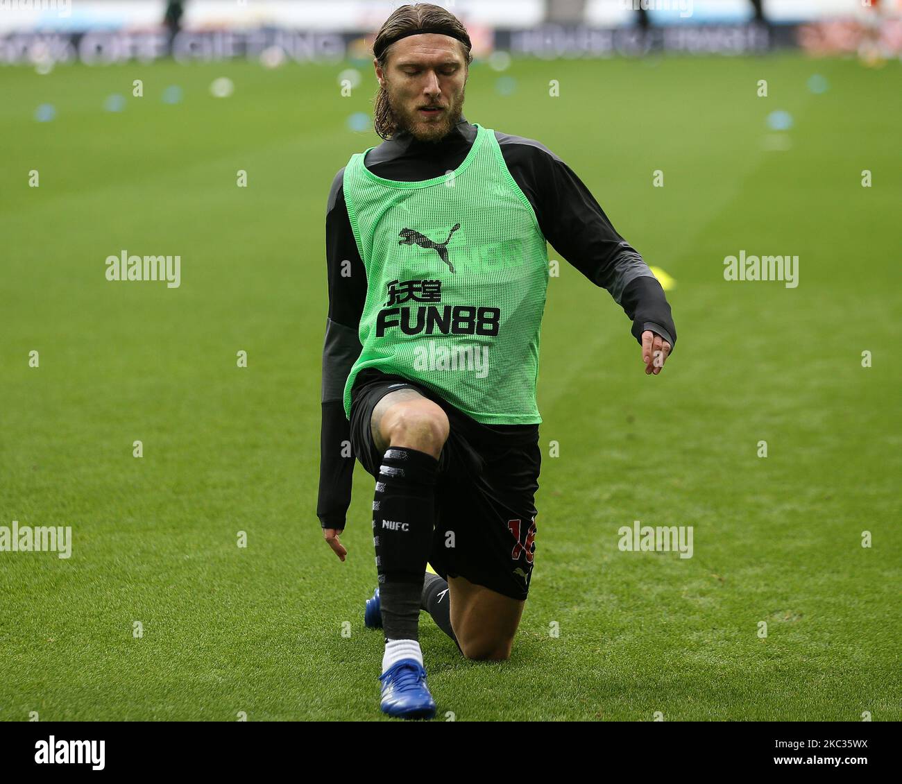 Jeff hendrick of newcastle united hi-res stock photography and images ...