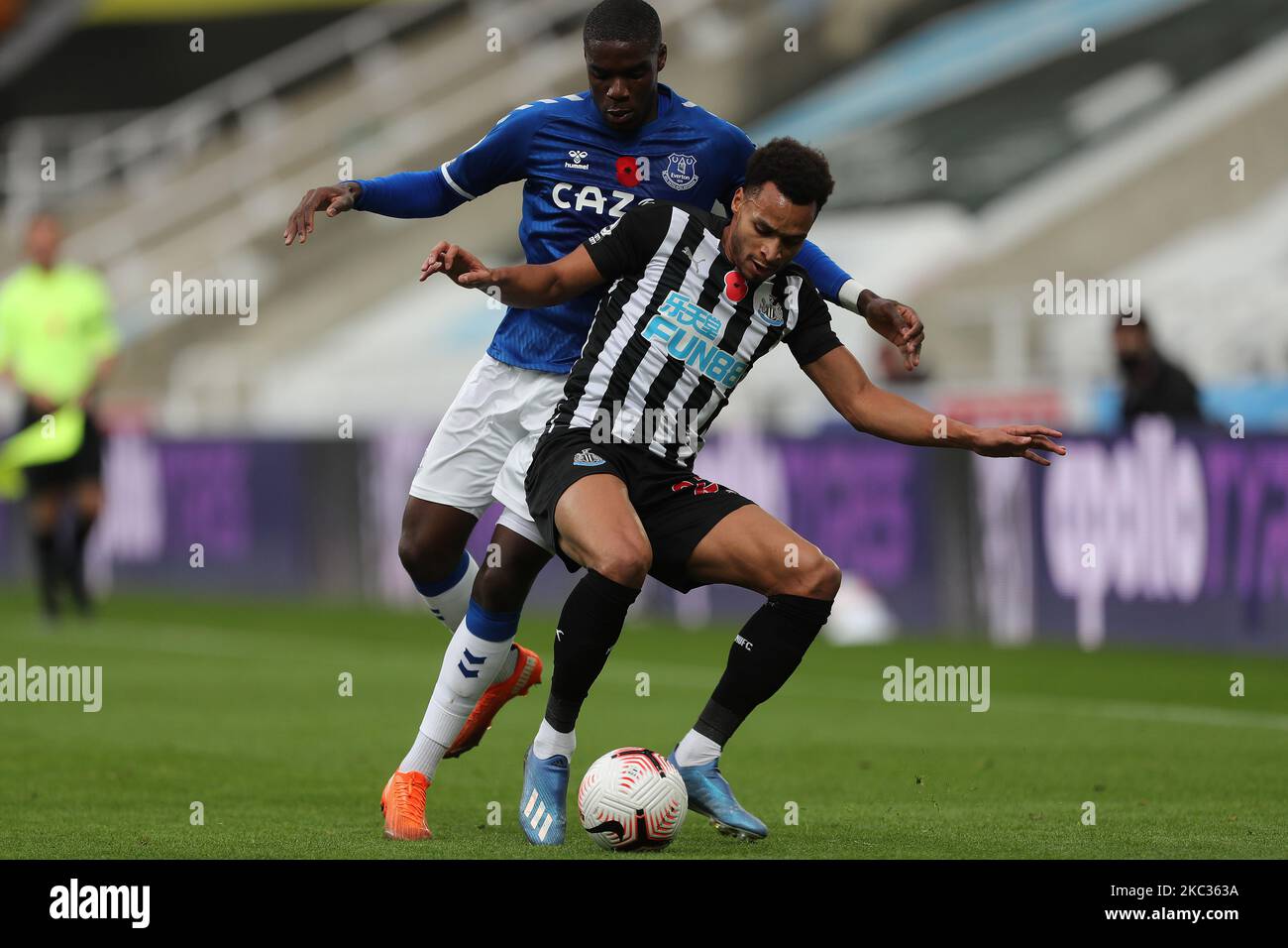 Newcastle uniteds jacob murphy battles hi-res stock photography and ...